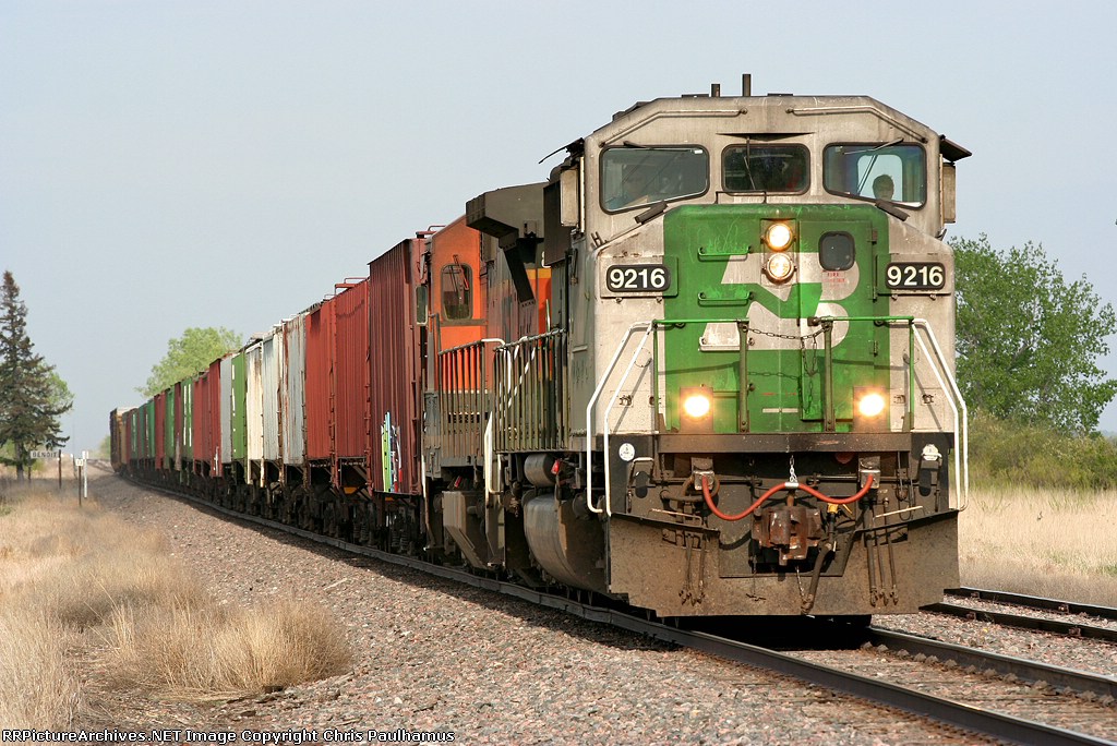 BNSF 9216 (M-SUPMIN)